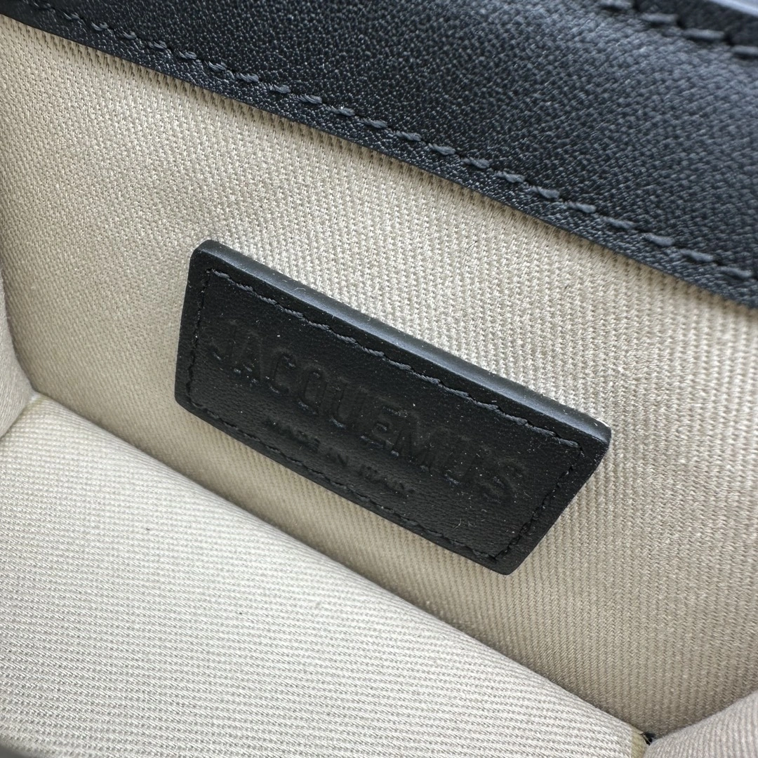Exact replica Jacquemus Top Handle Bags
