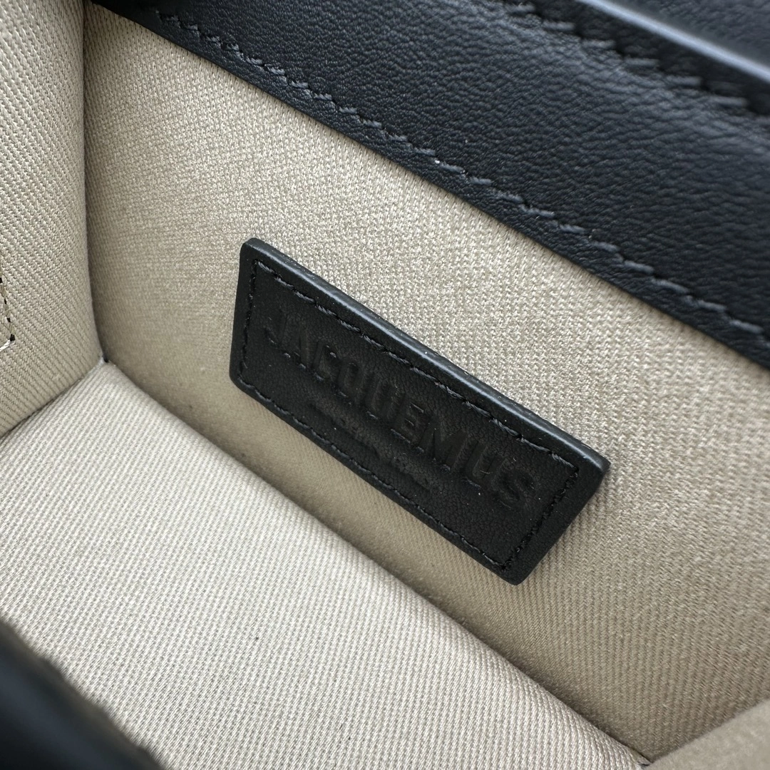 High fidelity Jacquemus Top Handle Bags