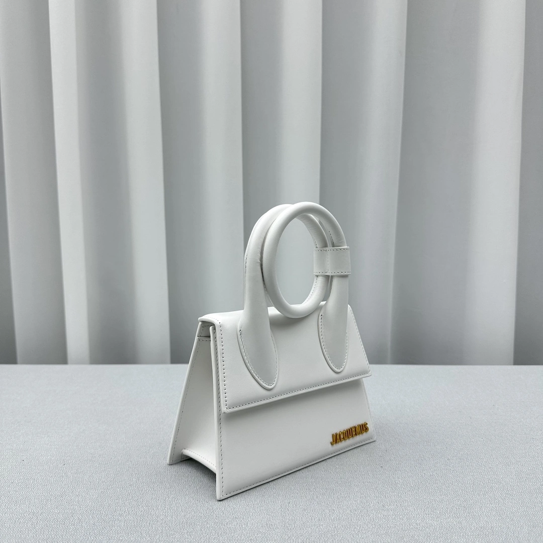 Indistinguishable Jacquemus Top Handle Bags