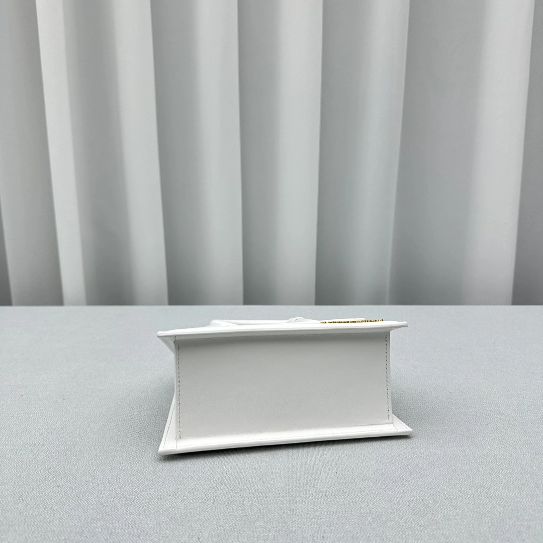 Indistinguishable Jacquemus Top Handle Bags
