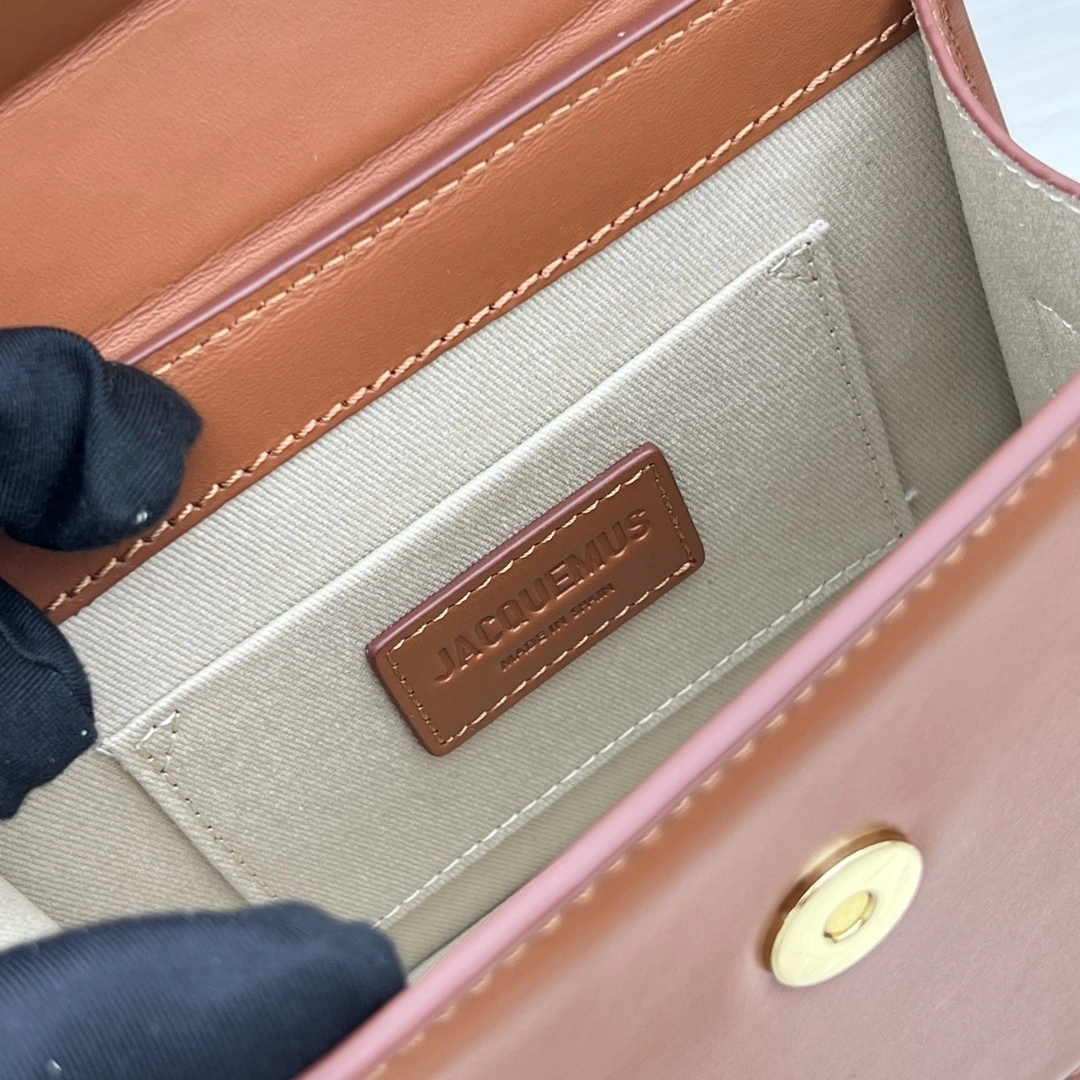 Top mirror Jacquemus Top Handle Bags