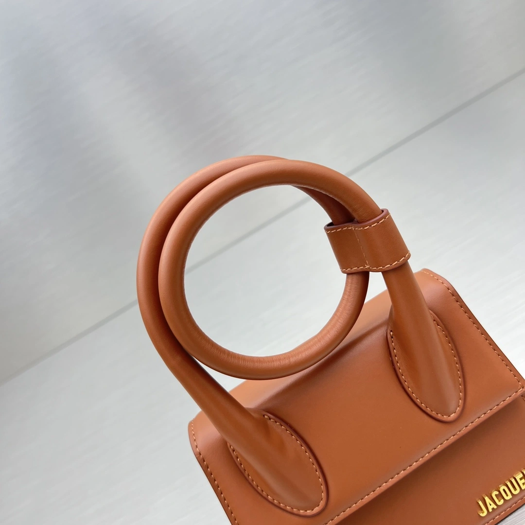 Top mirror Jacquemus Top Handle Bags