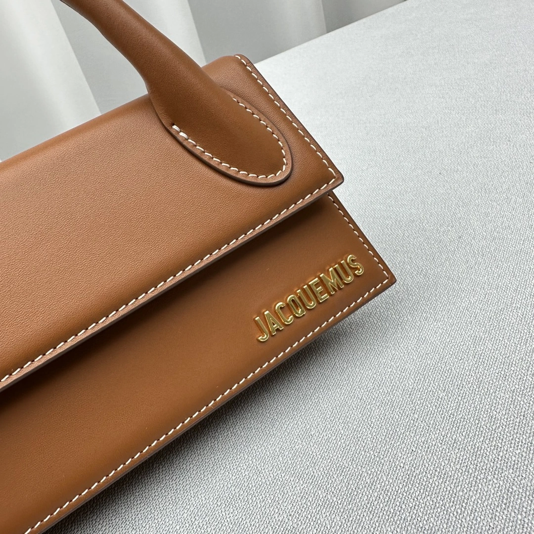 Top match Jacquemus Top Handle Bags