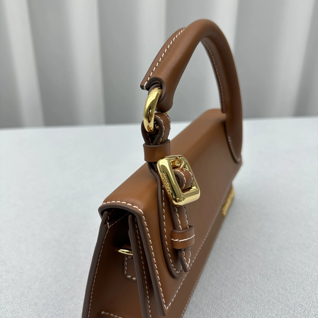 Top match Jacquemus Top Handle Bags