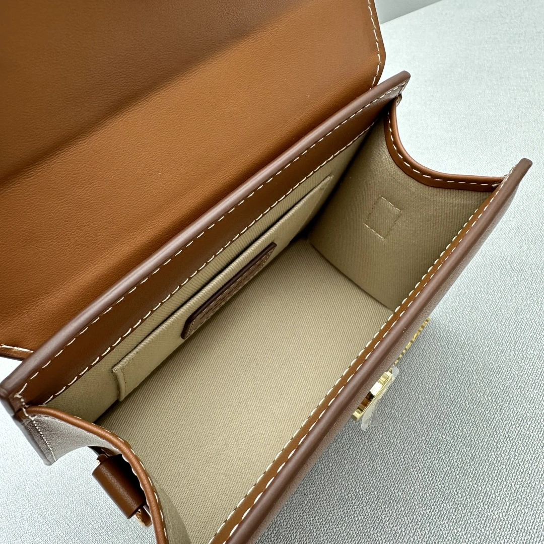 Factory-made Jacquemus Top Handle Bags
