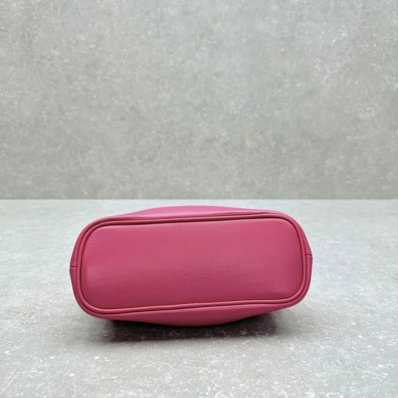 High accuracy Jacquemus Top Handle Bags