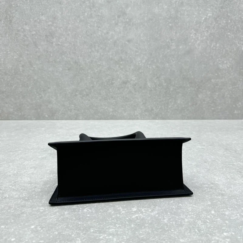 High accuracy Jacquemus Top Handle Bags