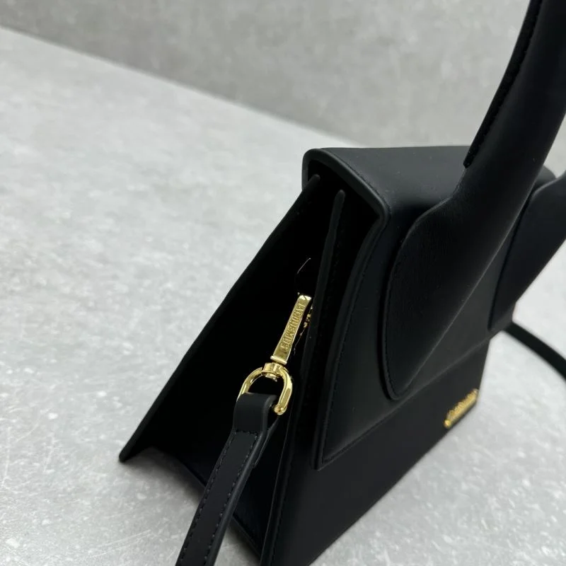 High accuracy Jacquemus Top Handle Bags