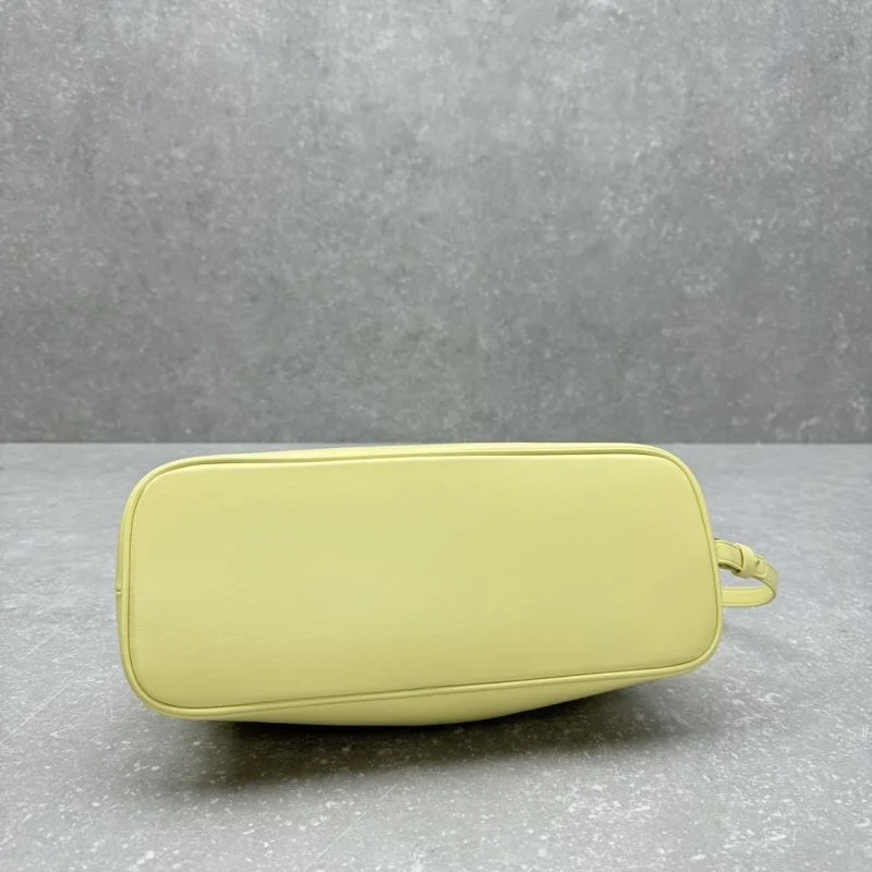 Discounted Jacquemus Top Handle Bags