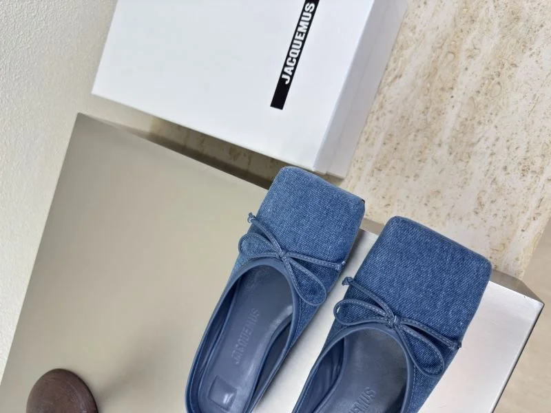 Low-cost Jacques Sandals