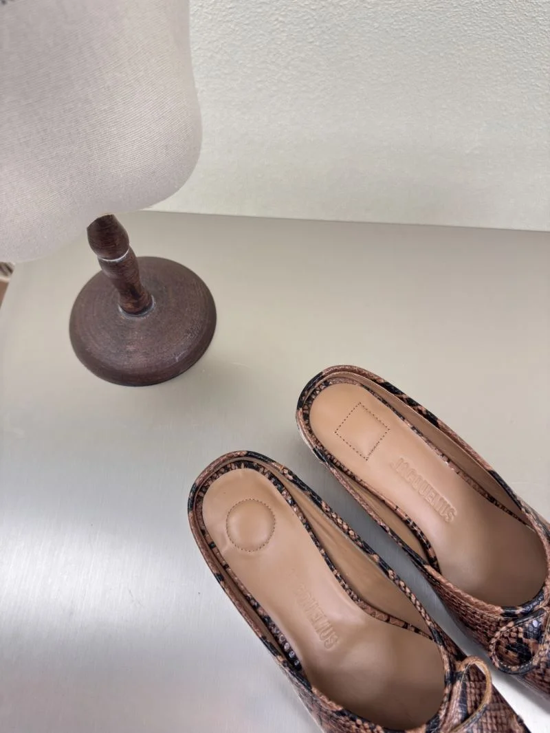 Exact replica Jacques Sandals