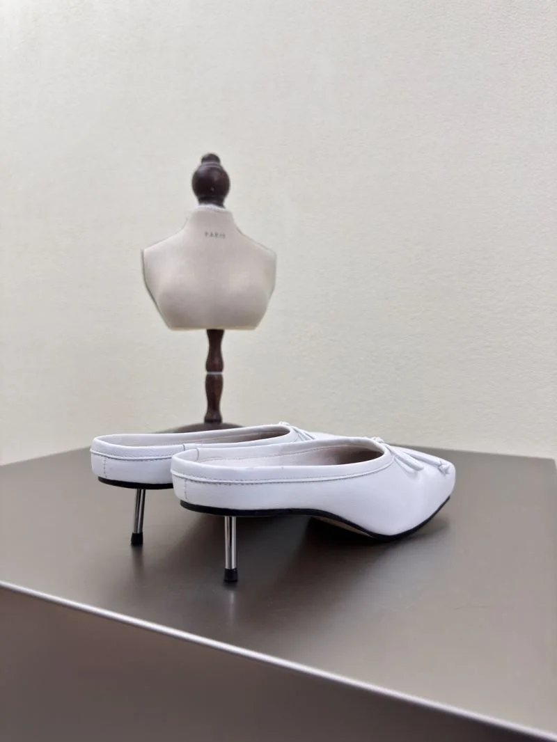 Indistinguishable Jacques Sandals