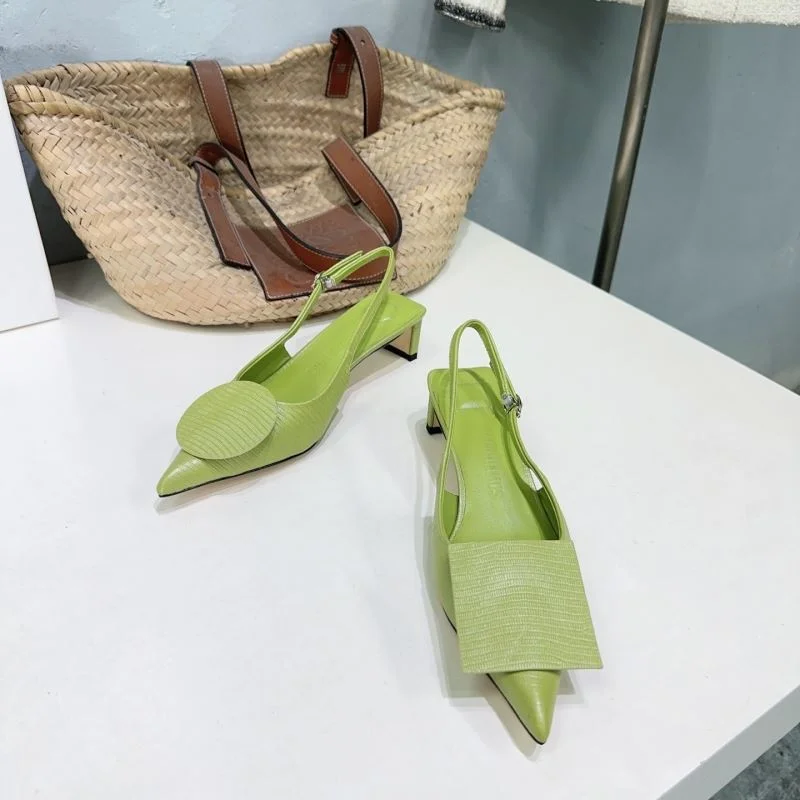 Low-cost Jacques Sandals
