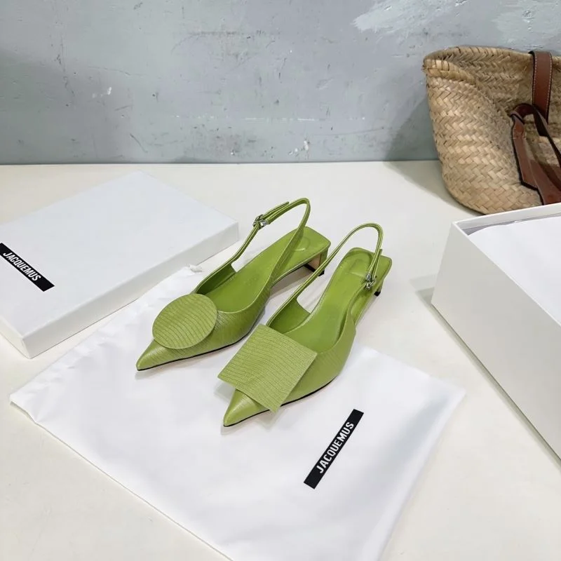 Low-cost Jacques Sandals