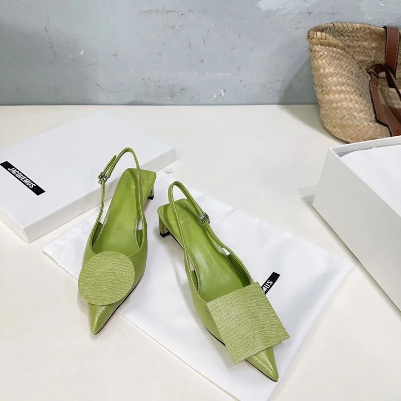 Low-cost Jacques Sandals