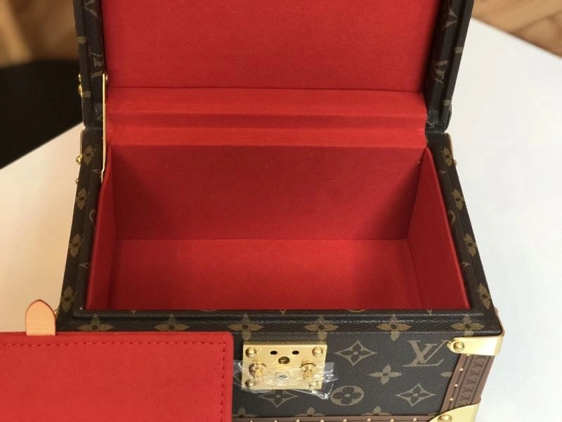Perfect replica Jewelry Box