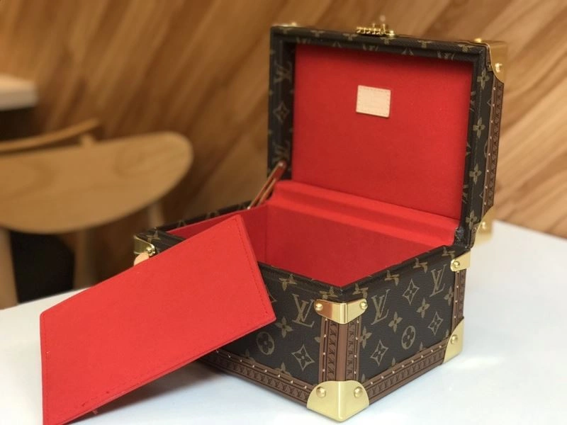 Perfect replica Jewelry Box