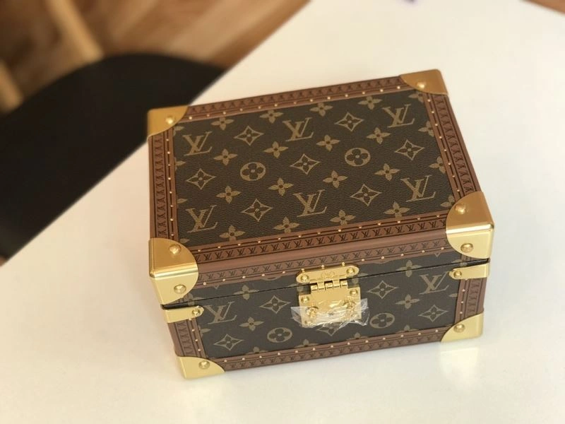 Perfect replica Jewelry Box