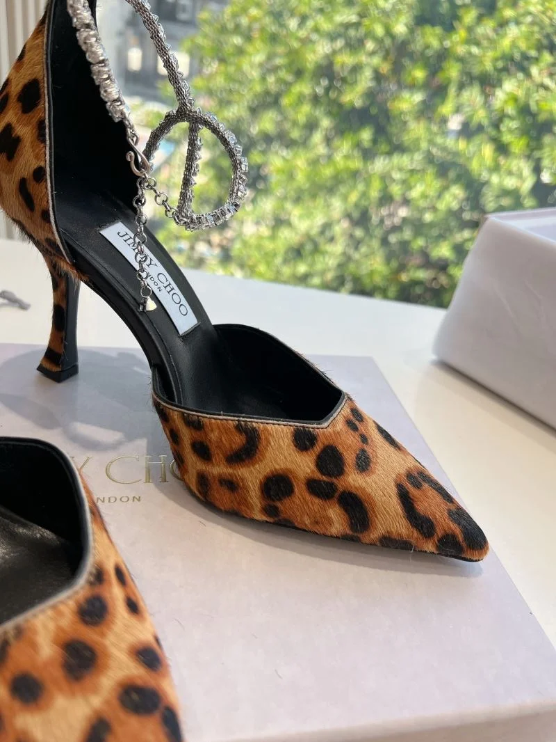 Low-cost Jimmy Choo Sandals
