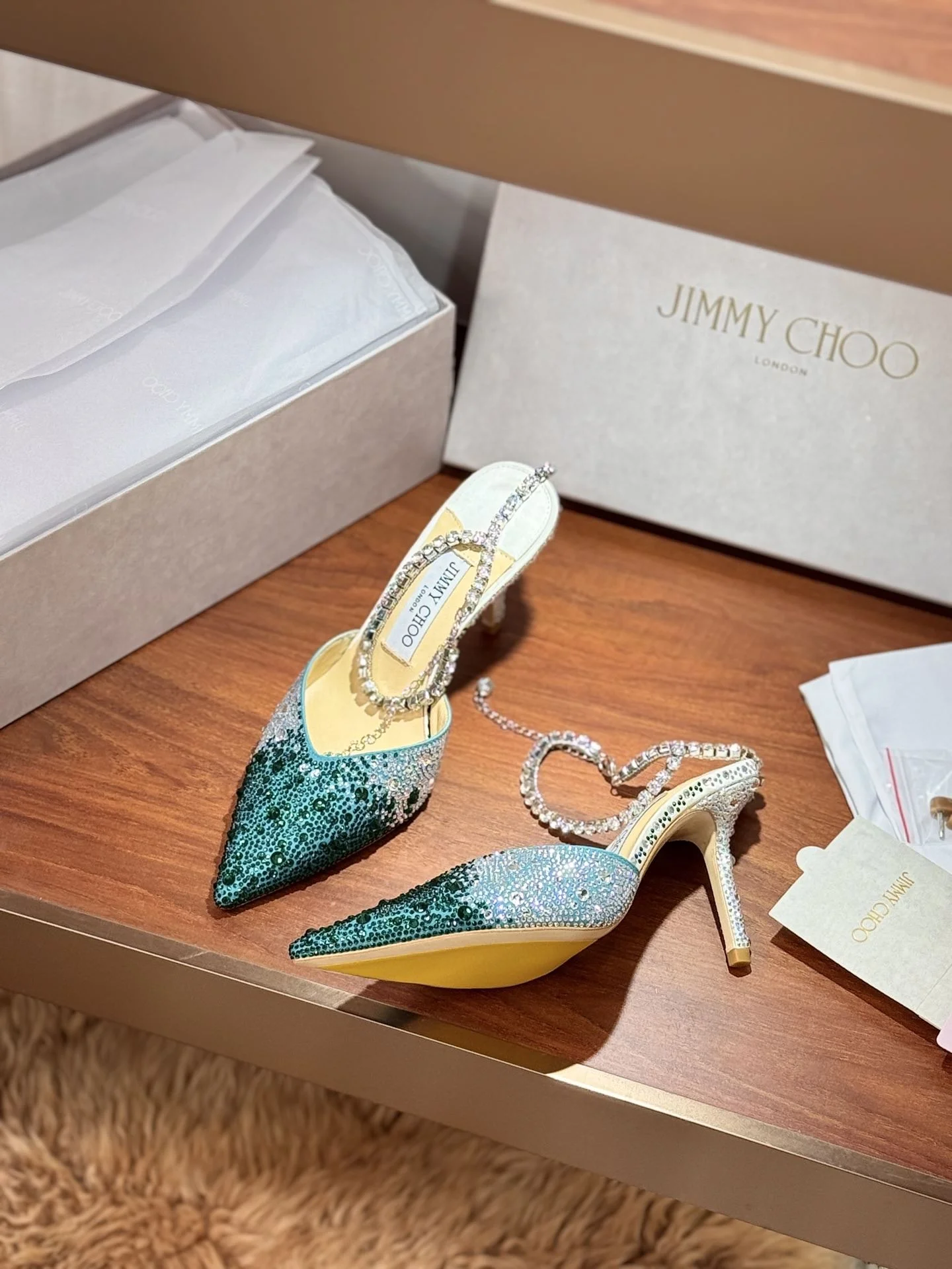 Low-cost Jimmy Choo Sandals