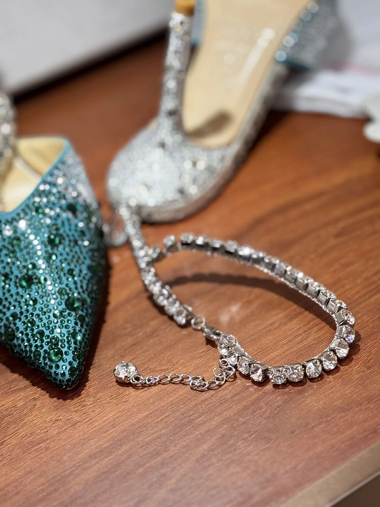 Low-cost Jimmy Choo Sandals