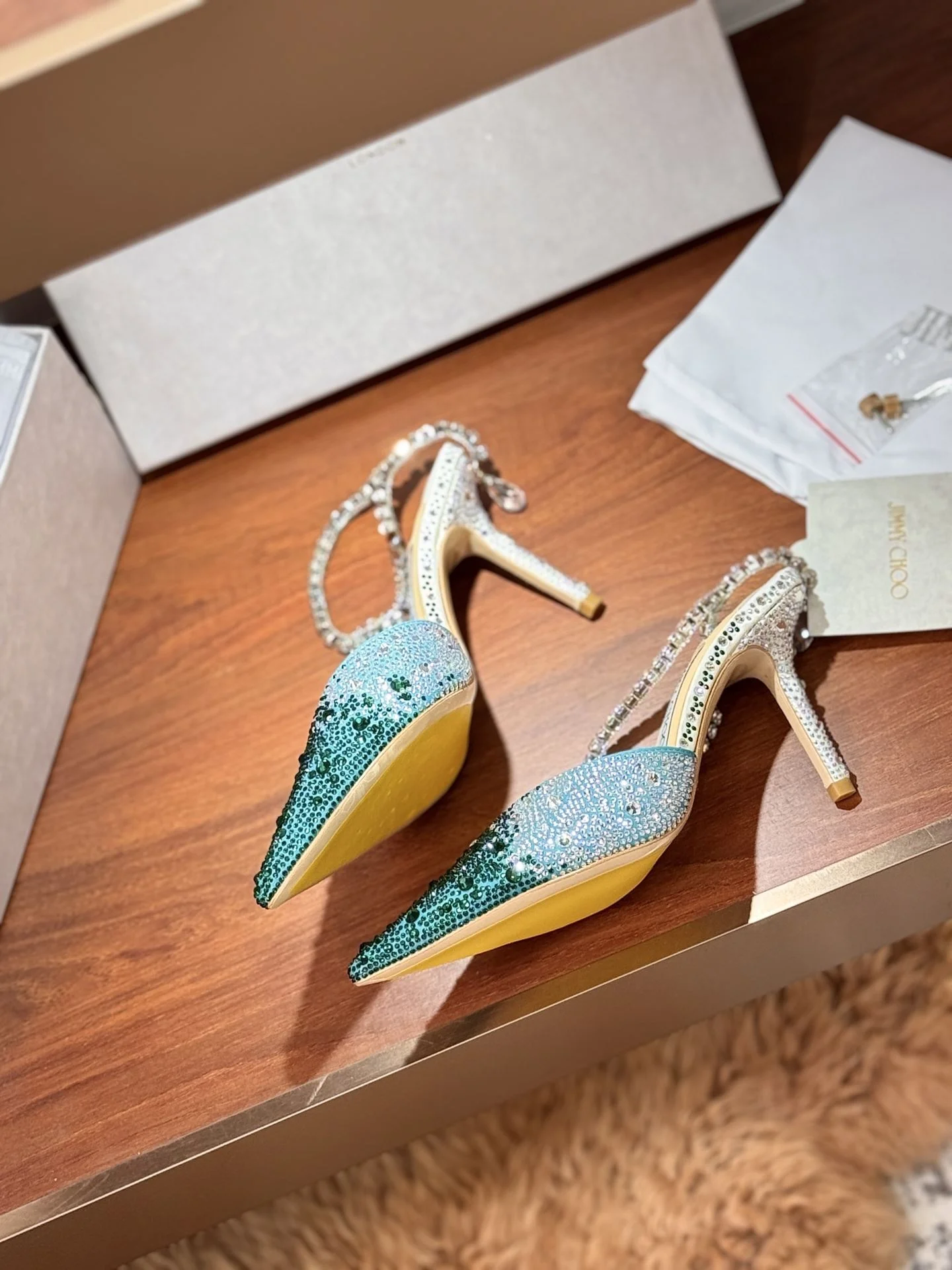 Low-cost Jimmy Choo Sandals