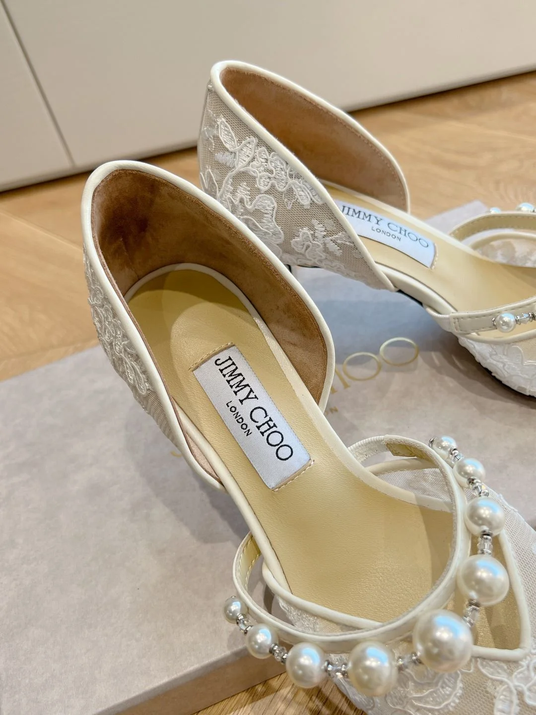 Exact replica Jimmy Choo Sandals