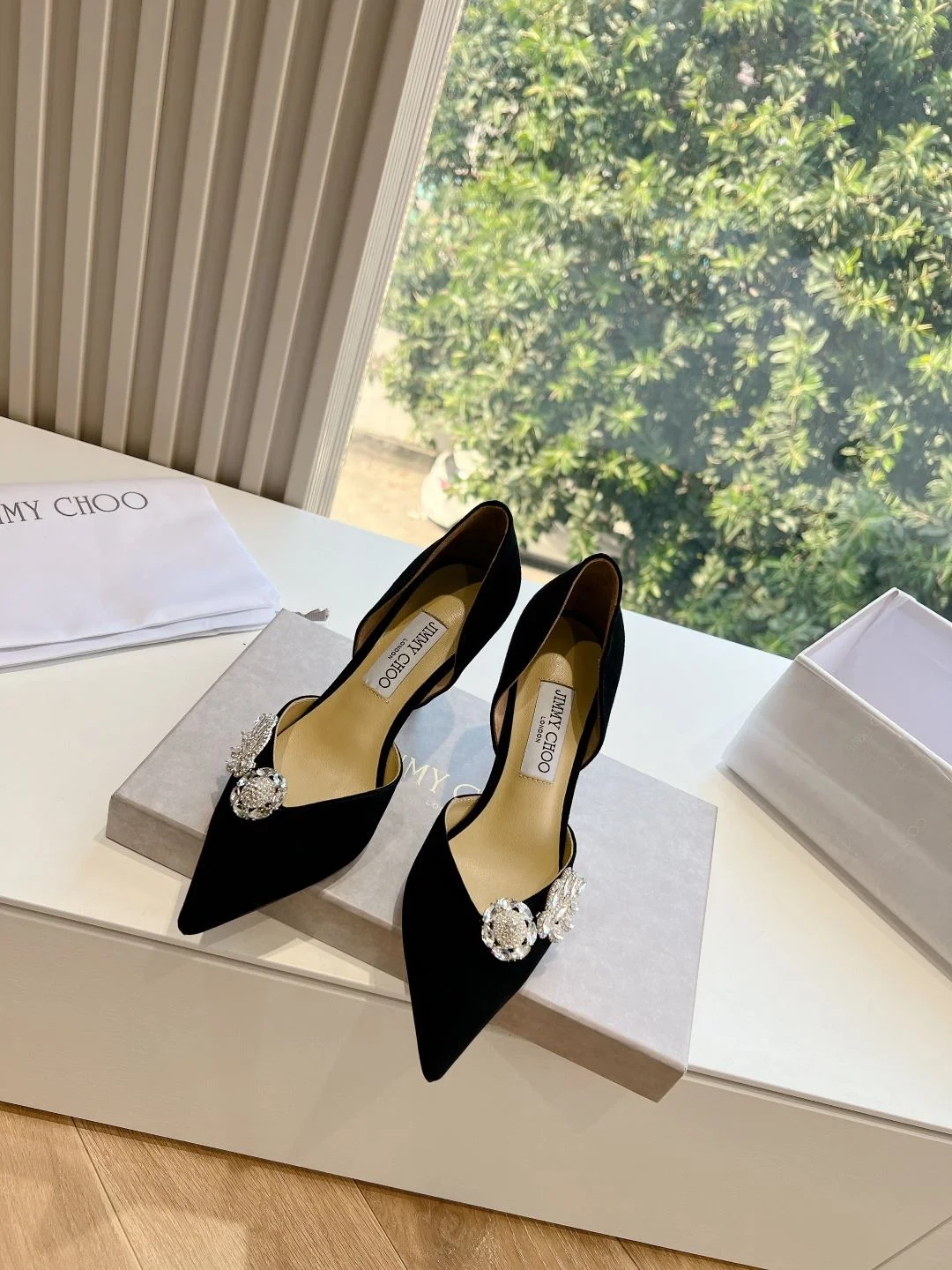 Inexpensive Jimmy Choo Sandals
