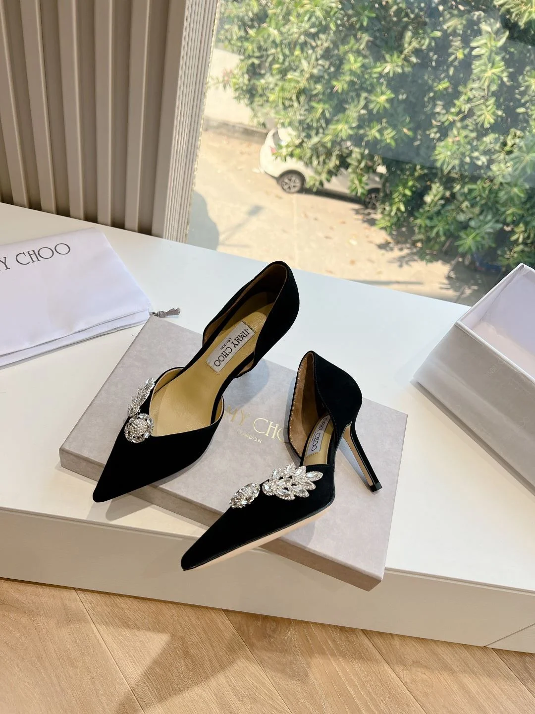 Inexpensive Jimmy Choo Sandals
