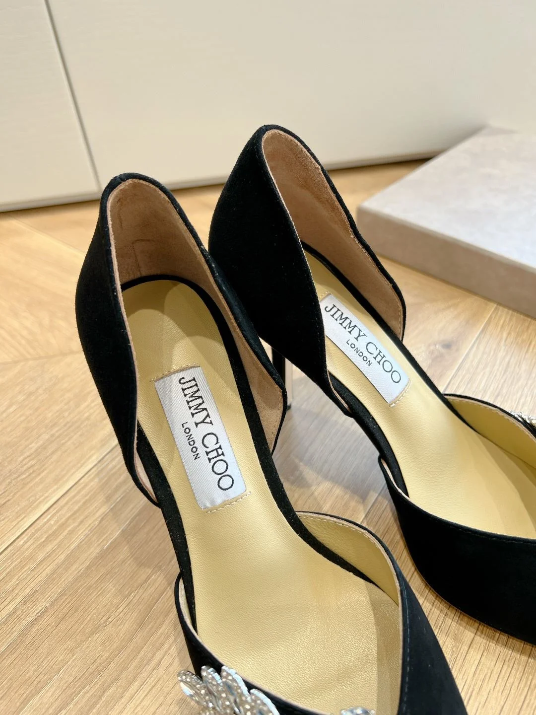 Inexpensive Jimmy Choo Sandals
