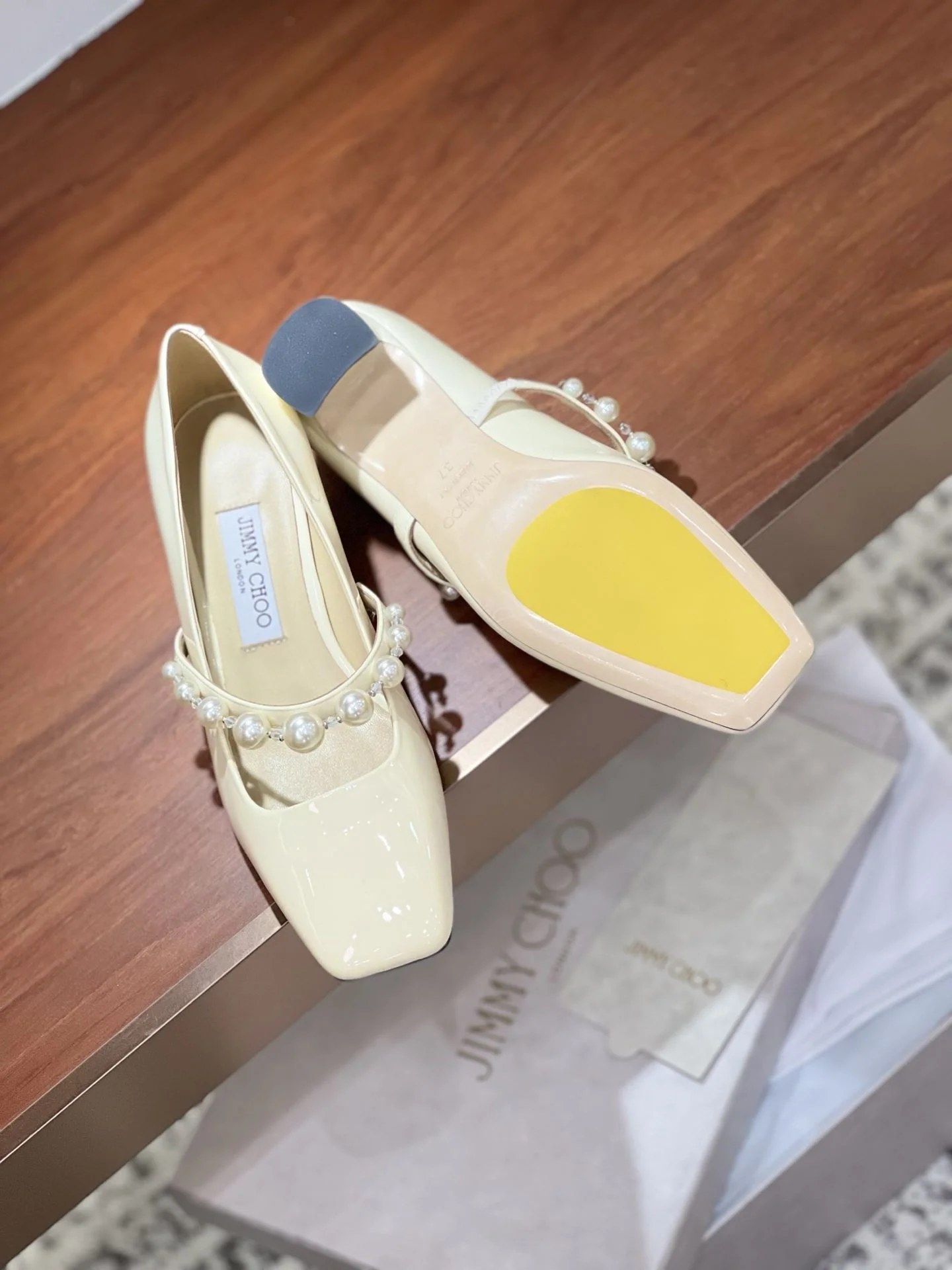 Exact replica Jimmy Choo Shoes