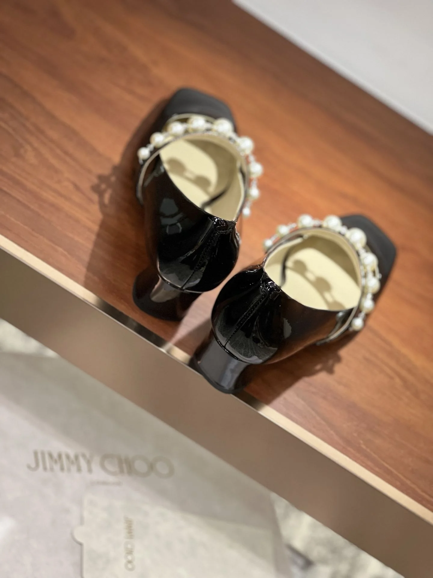 Low-cost Jimmy Choo Shoes