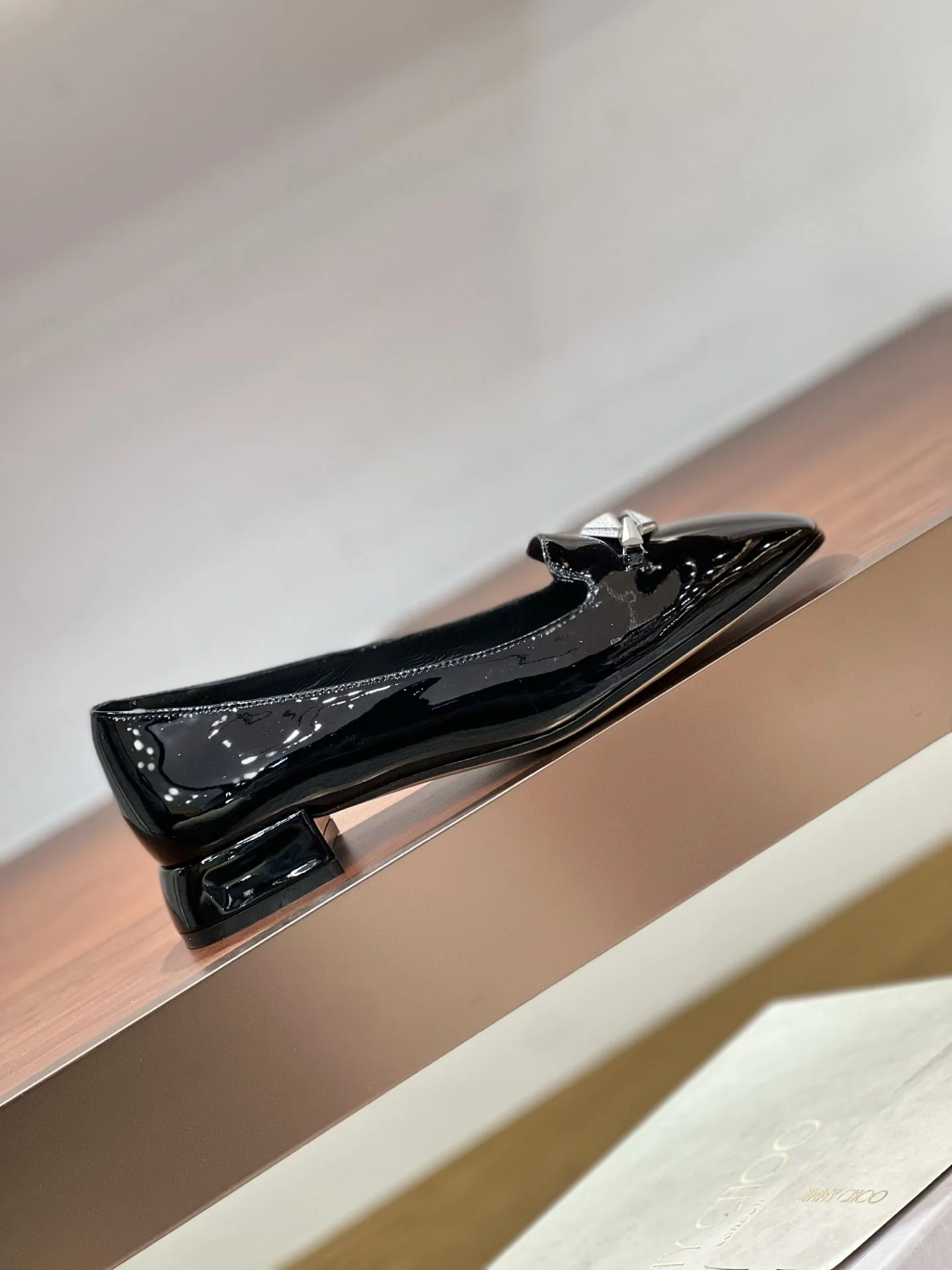 Low-cost Jimmy Choo Shoes