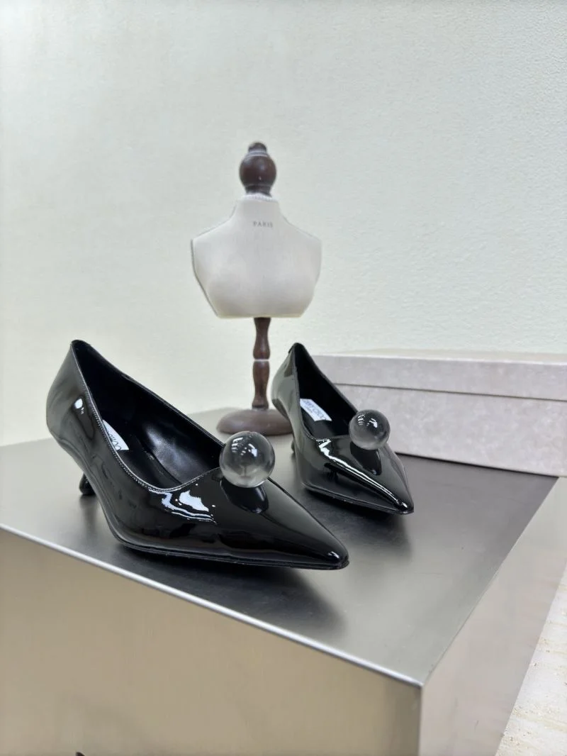 Low-cost Jimmy Choo Shoes