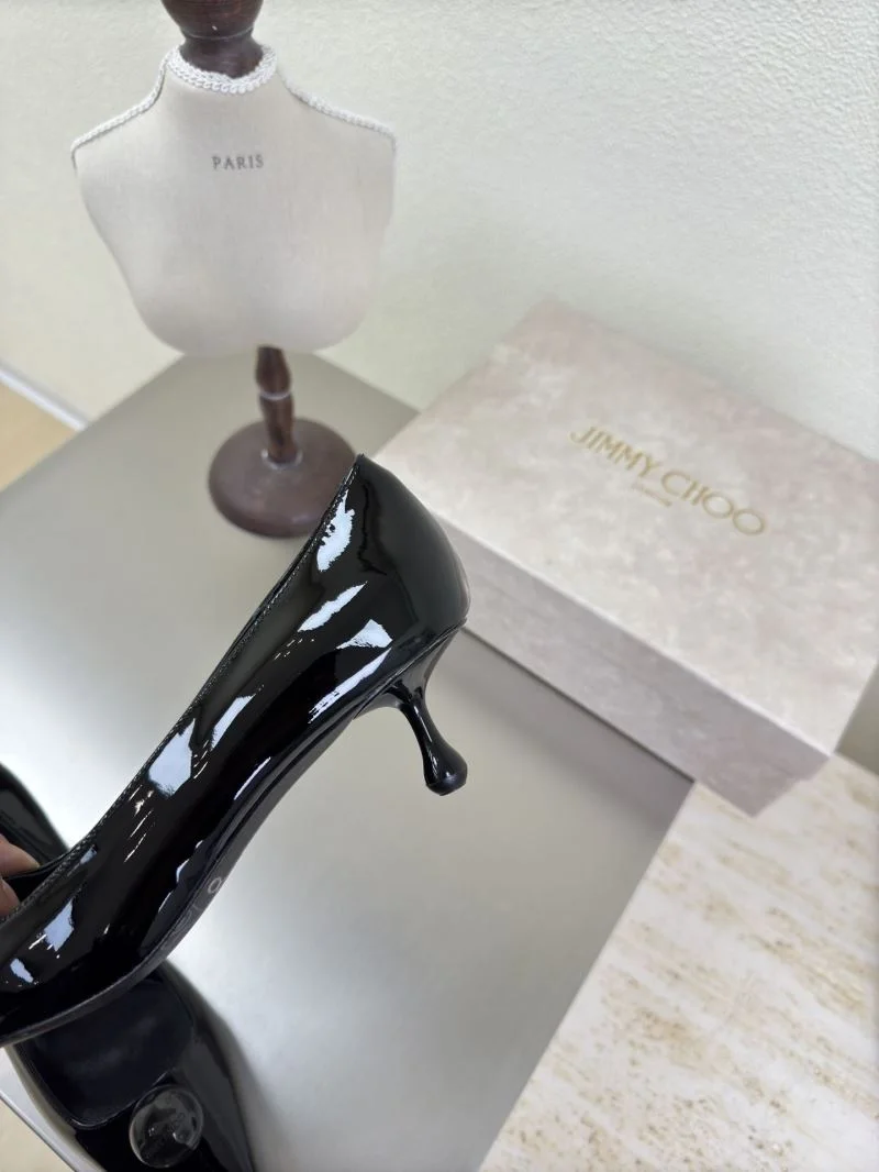 Low-cost Jimmy Choo Shoes
