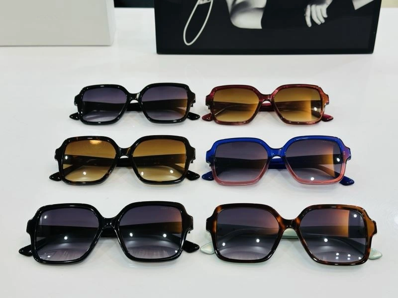 Low-cost Jimmy Choo Sunglasses