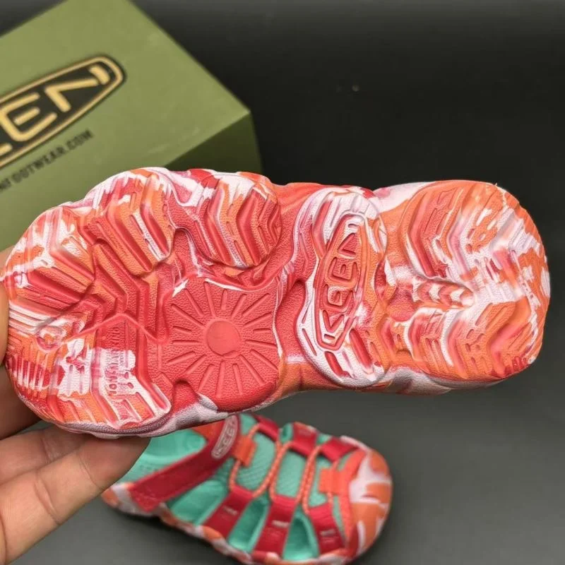 Brand-authenticated KEEN SHOES