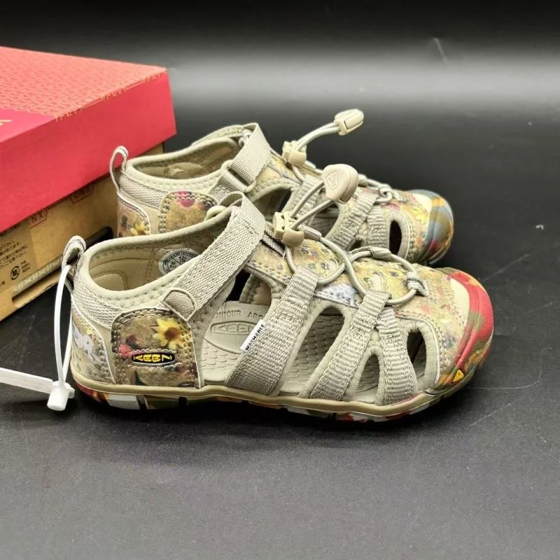 Indistinguishable KEEN SHOES