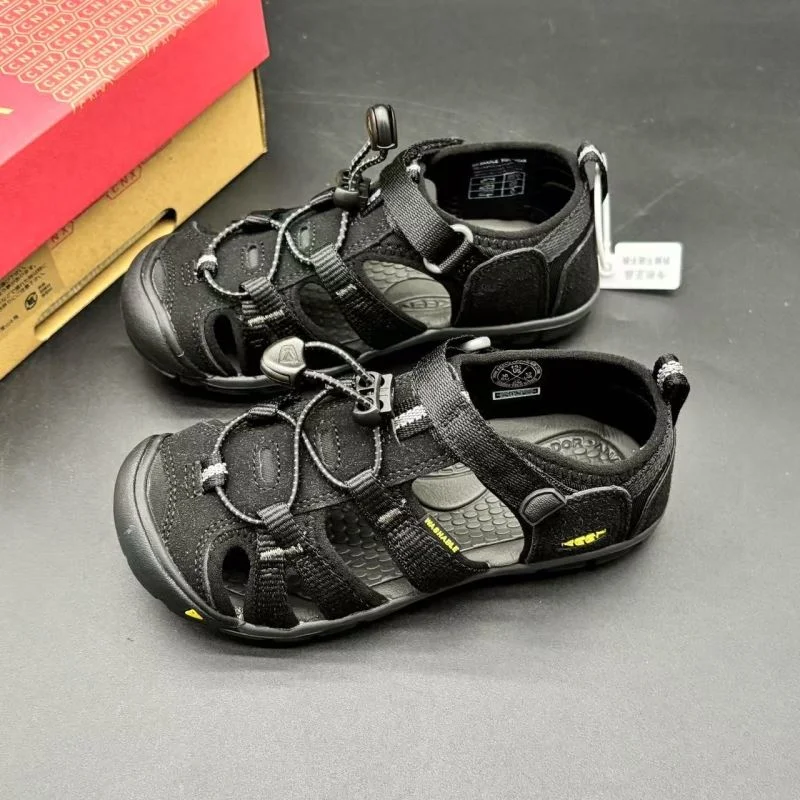 High fidelity KEEN SHOES