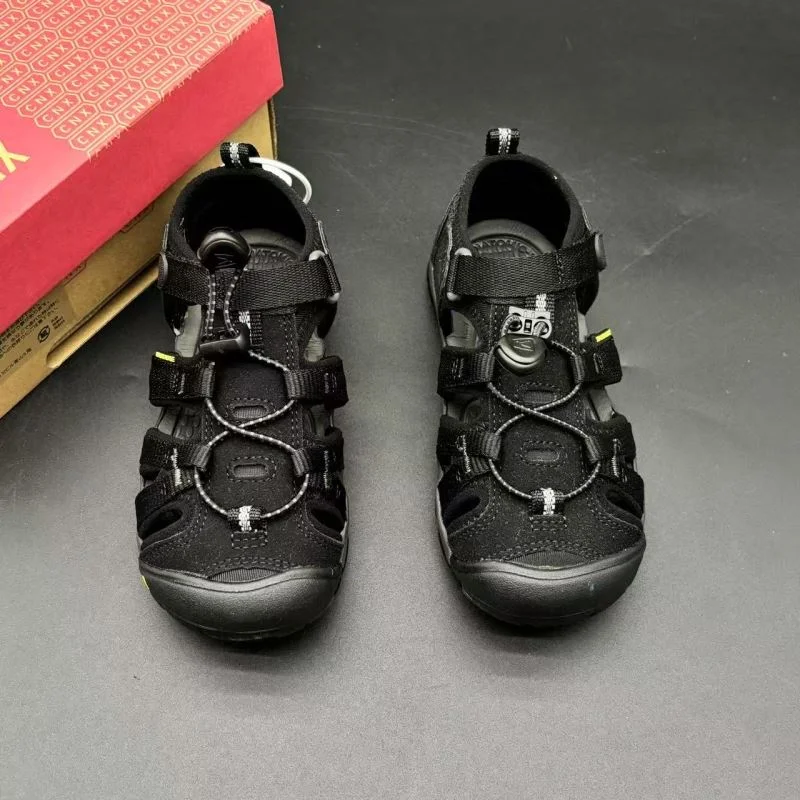 High fidelity KEEN SHOES