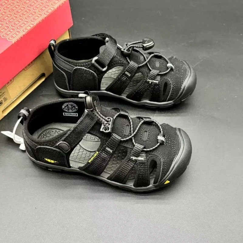 High fidelity KEEN SHOES