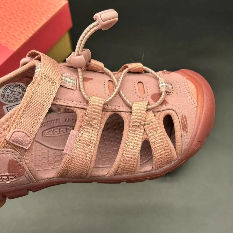 Exact replica KEEN SHOES