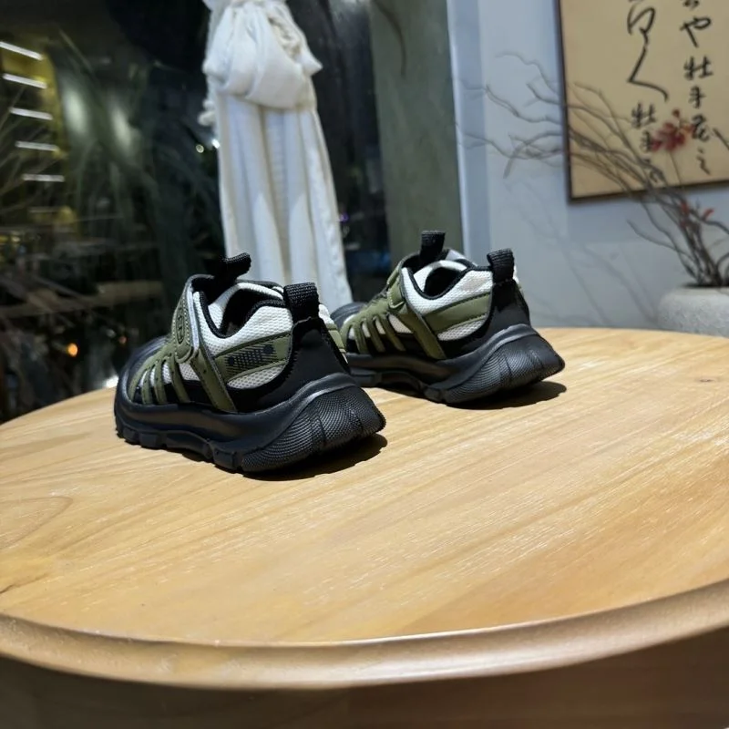 Accurate model KEEN SHOES