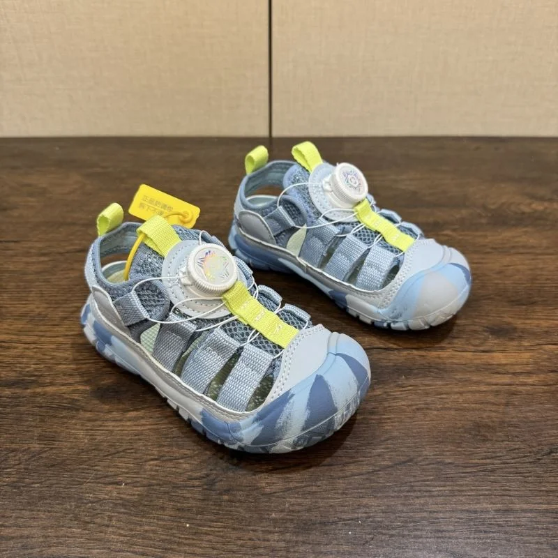 Accurate model KEEN SHOES