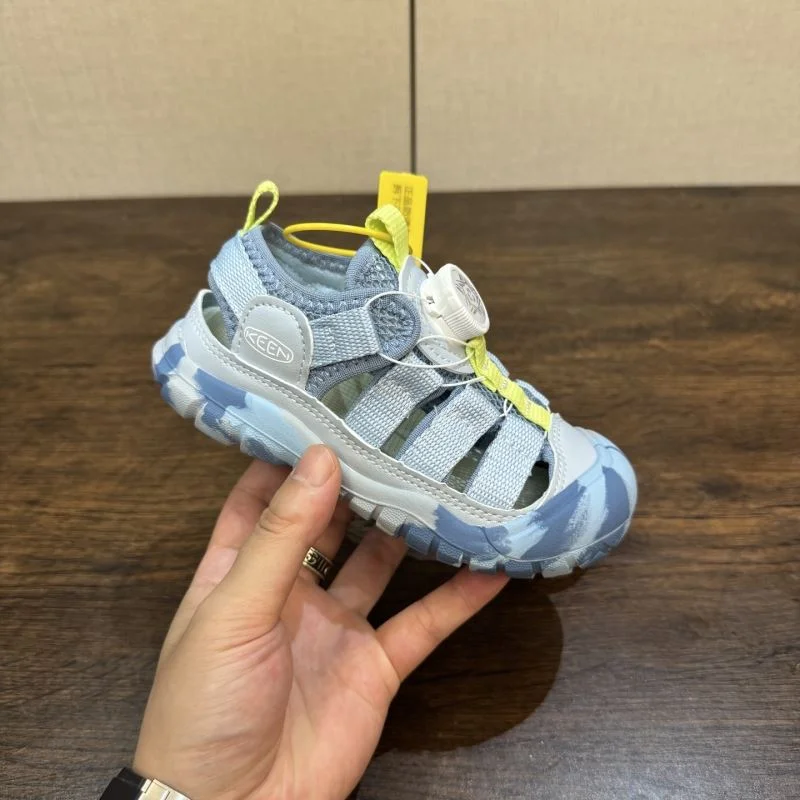Accurate model KEEN SHOES