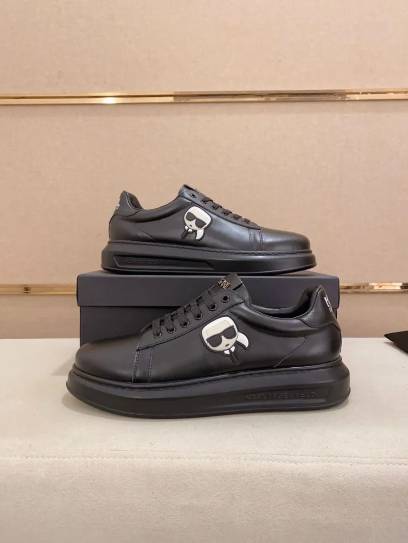 Accurate model Karl Shoes
