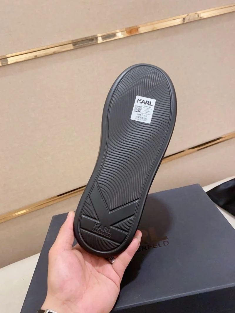 Accurate model Karl Shoes