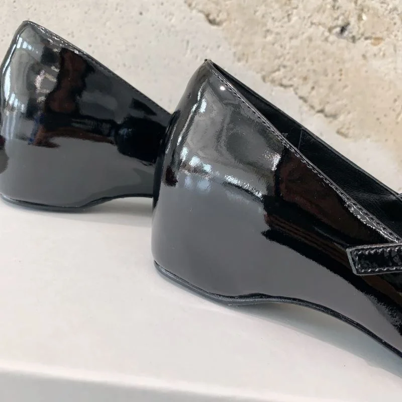 Top mirror Khaite Shoes