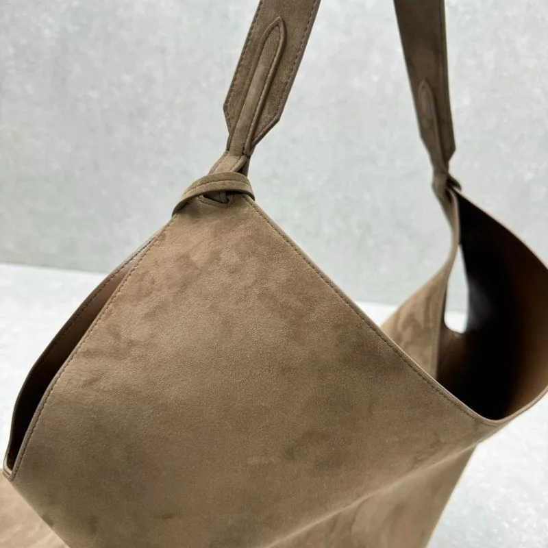 Low-cost Khaite Shopping Bags
