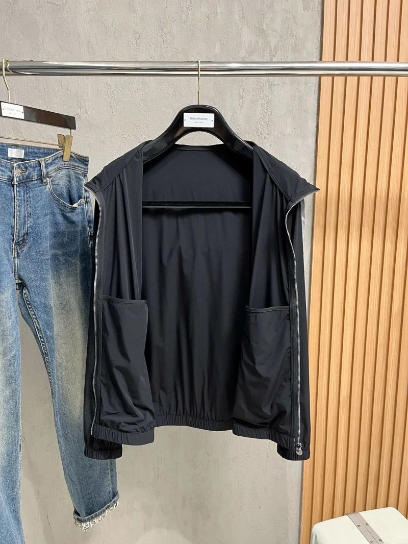 Low-cost Kiton Sunscreen Jacket